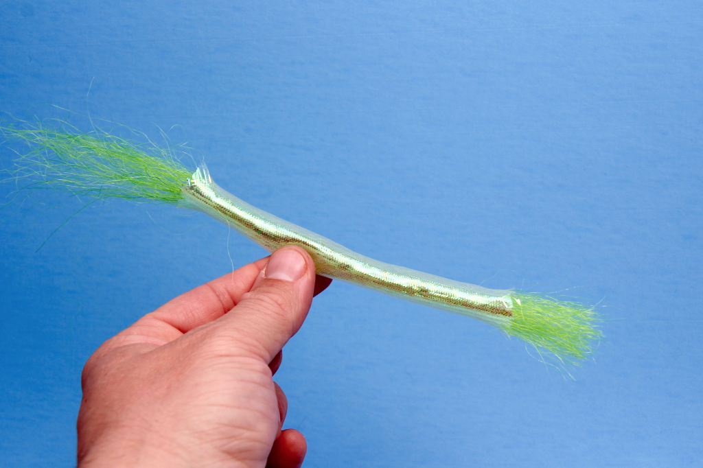 Nightmare Needlefish Fly: Catch More, Bigger Barracuda! Fly Tying ...